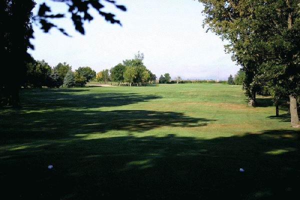 Oakview Golf & Country Club, Inc. | Travel Manitoba