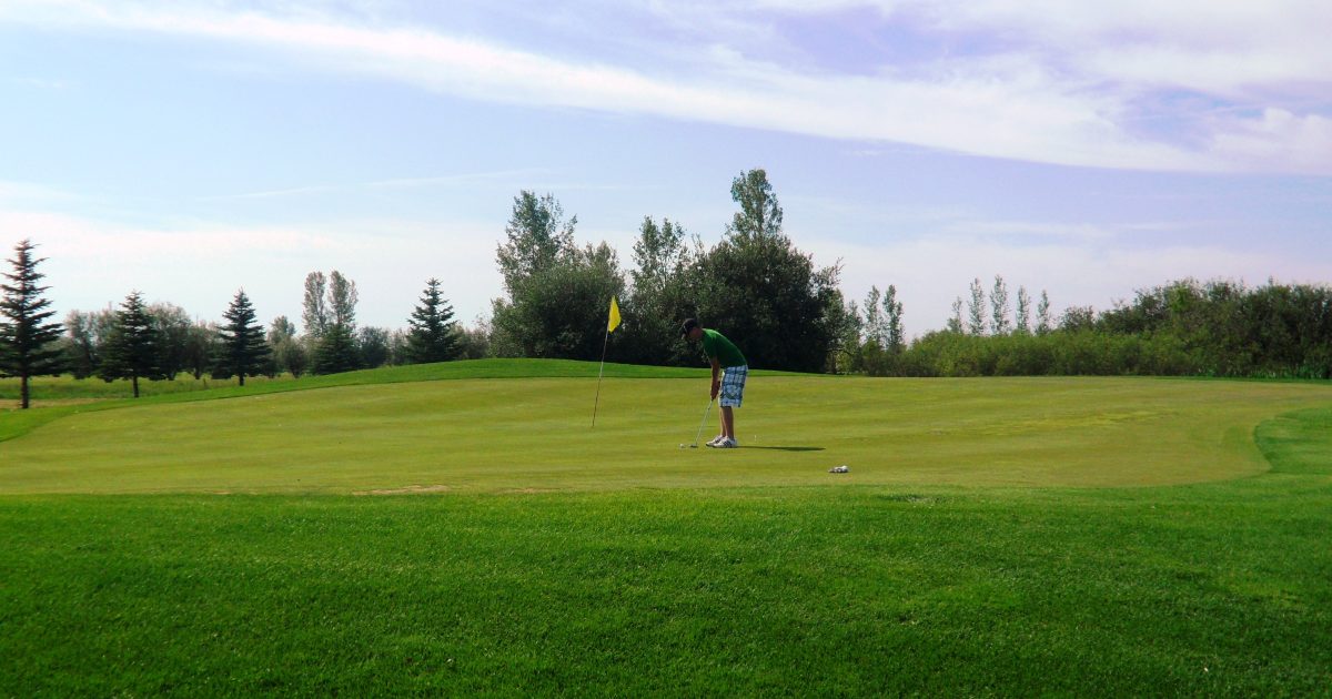 Reston Golf Course | Travel Manitoba