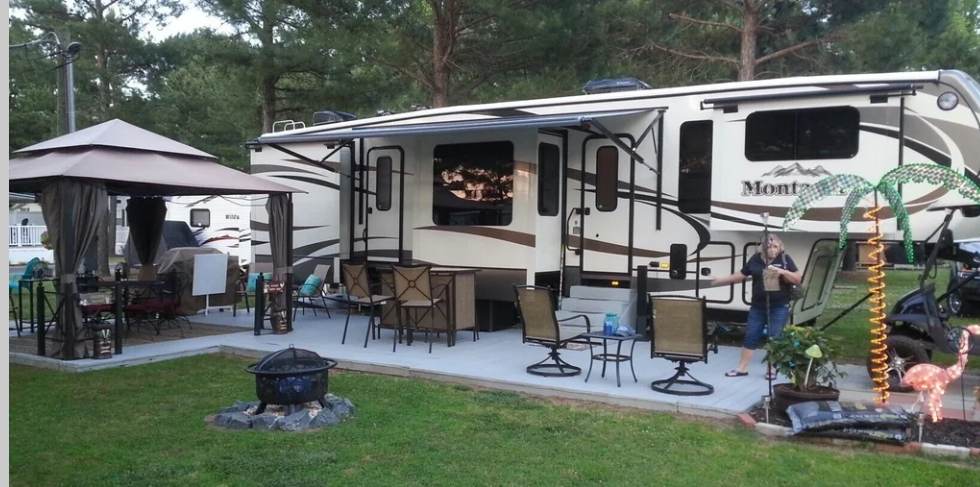 Falcon Cove RV Park | Travel Manitoba