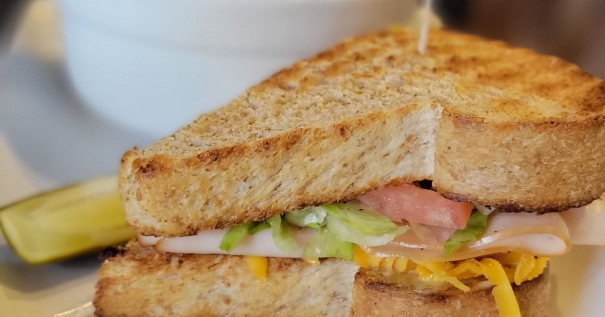 Buttercup Cafe Inc | Travel Manitoba