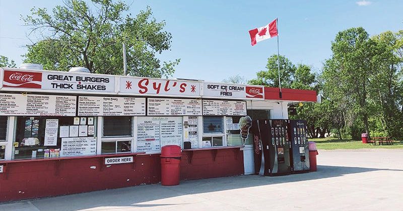 5 ways to have an adorable day trip with your bestie to the town of ...